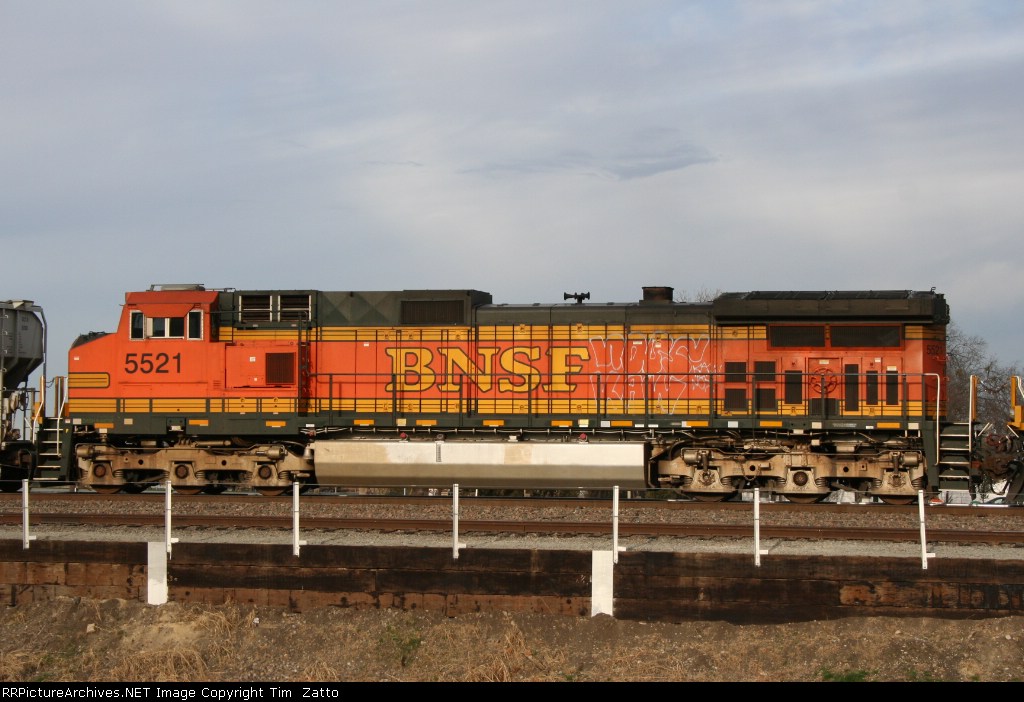 BNSF 5521